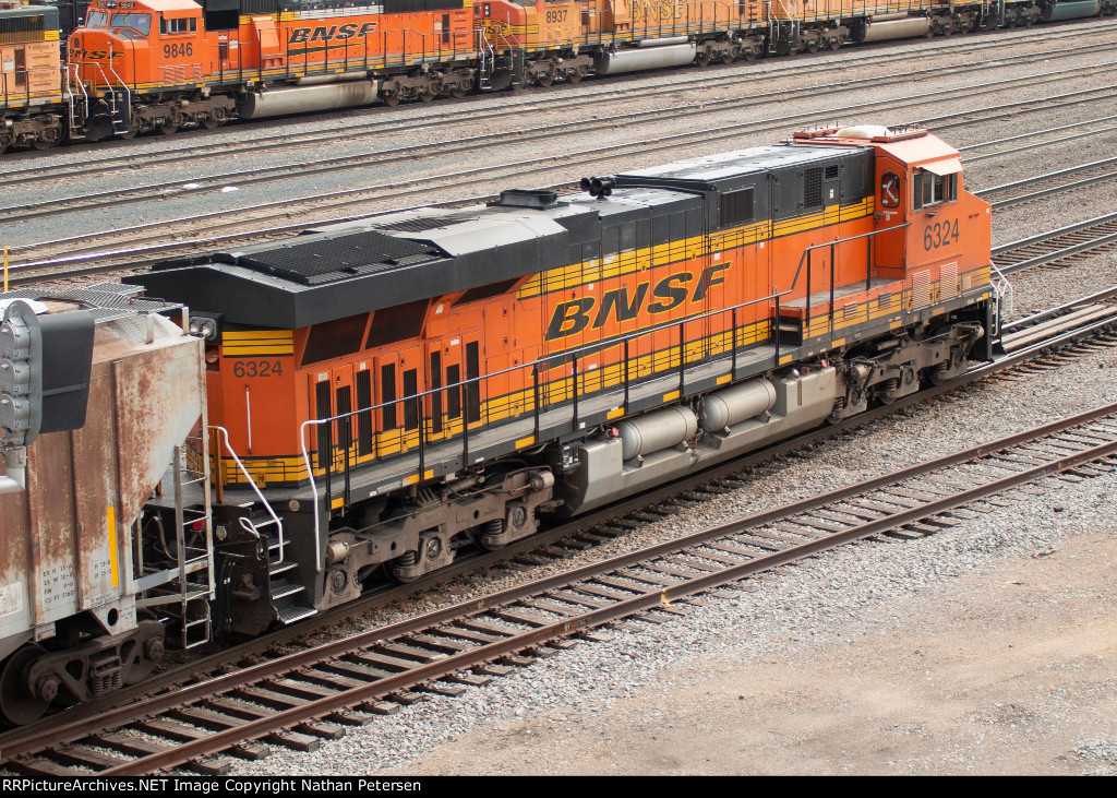 BNSF 6324